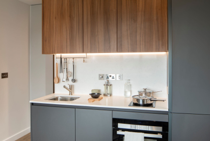 Large Studio Flats, Croydon - Roomy